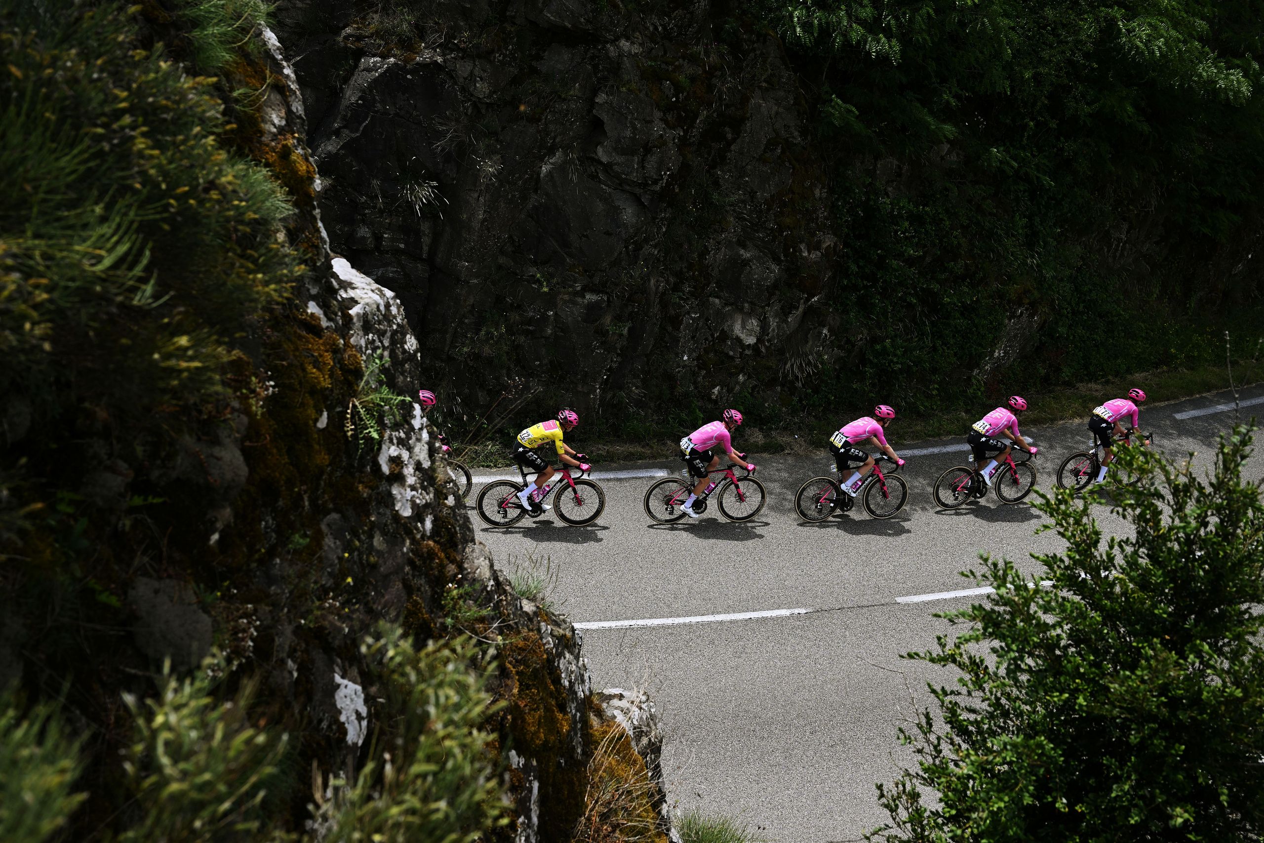 Critérium du Dauphiné - Tour Auvergne-Rhône-Alpes stage 2 LIVE - Gap to ...