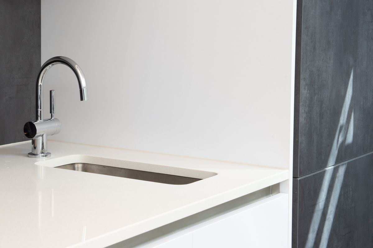 Handleless Kitchens: Pros, Cons and Tips from the Experts | Homebuilding