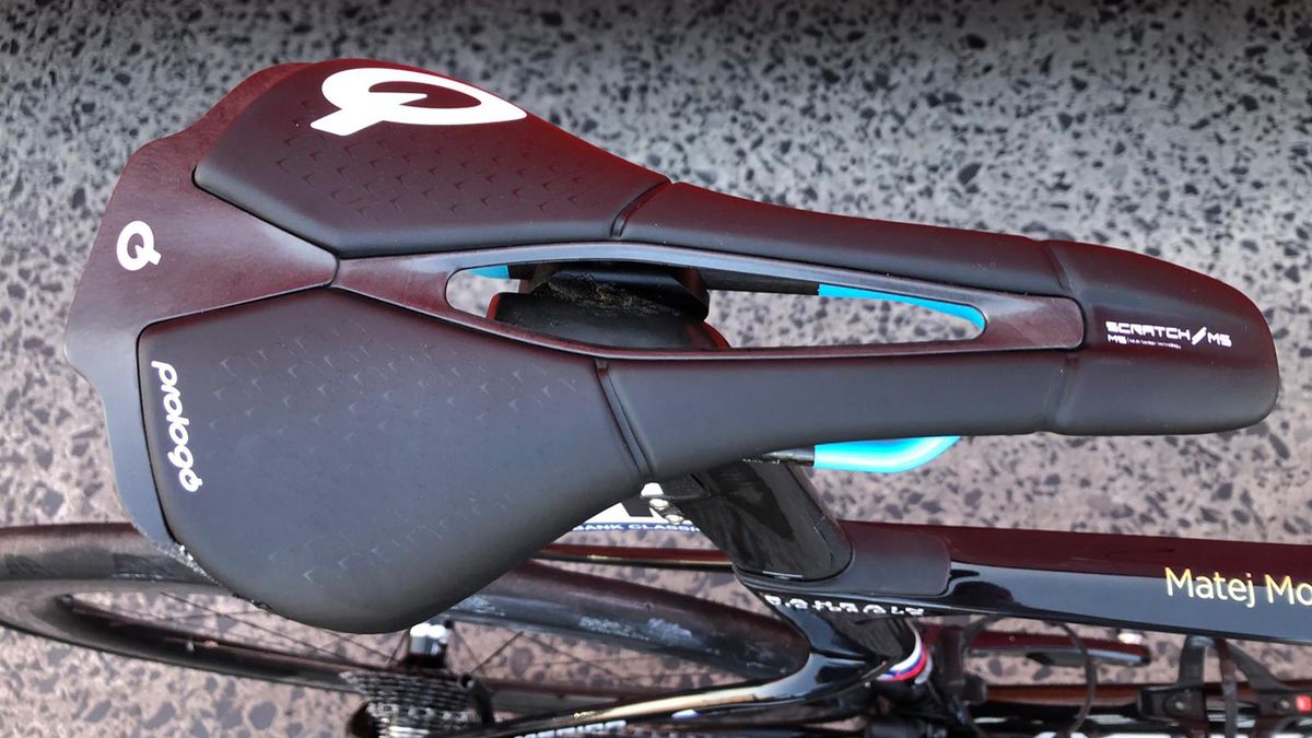 Mohoric drops dropper post and reverts to aero bike for cobbled ...