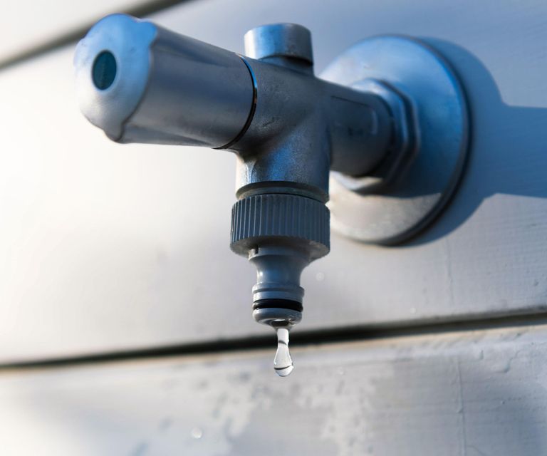 Should I cover my outside faucet? Expert advice | Homes and Gardens