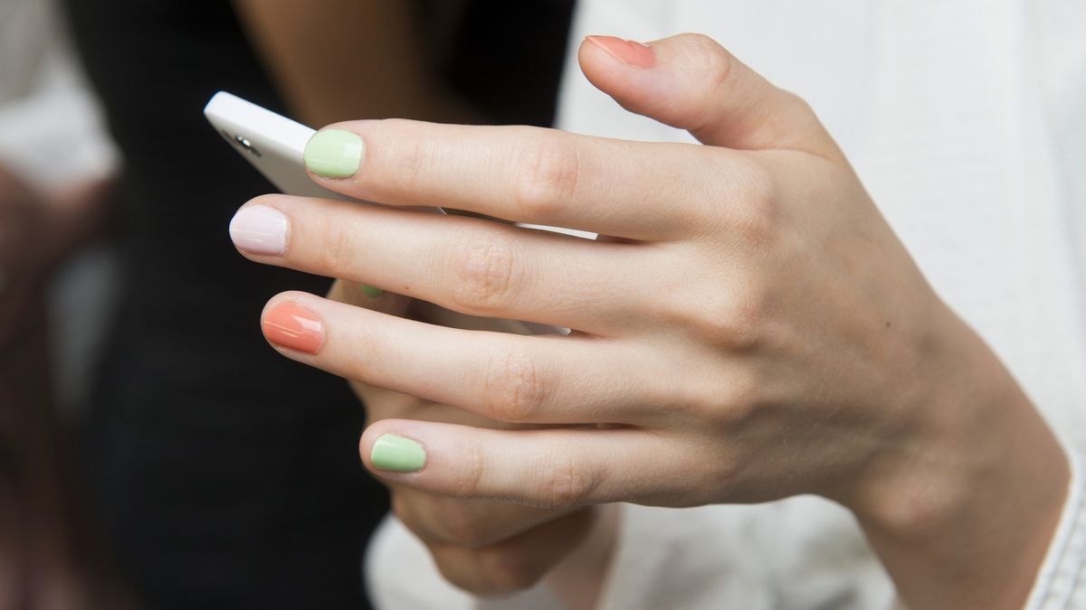 What Nail Polish Colour Should You Wear To An Interview? | Marie Claire UK