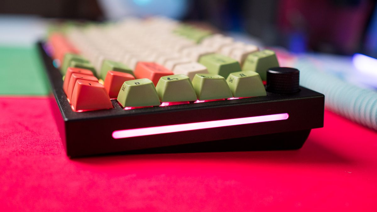 Glorious GMMK Pro review: A terrific DIY mechanical keyboard with one ...