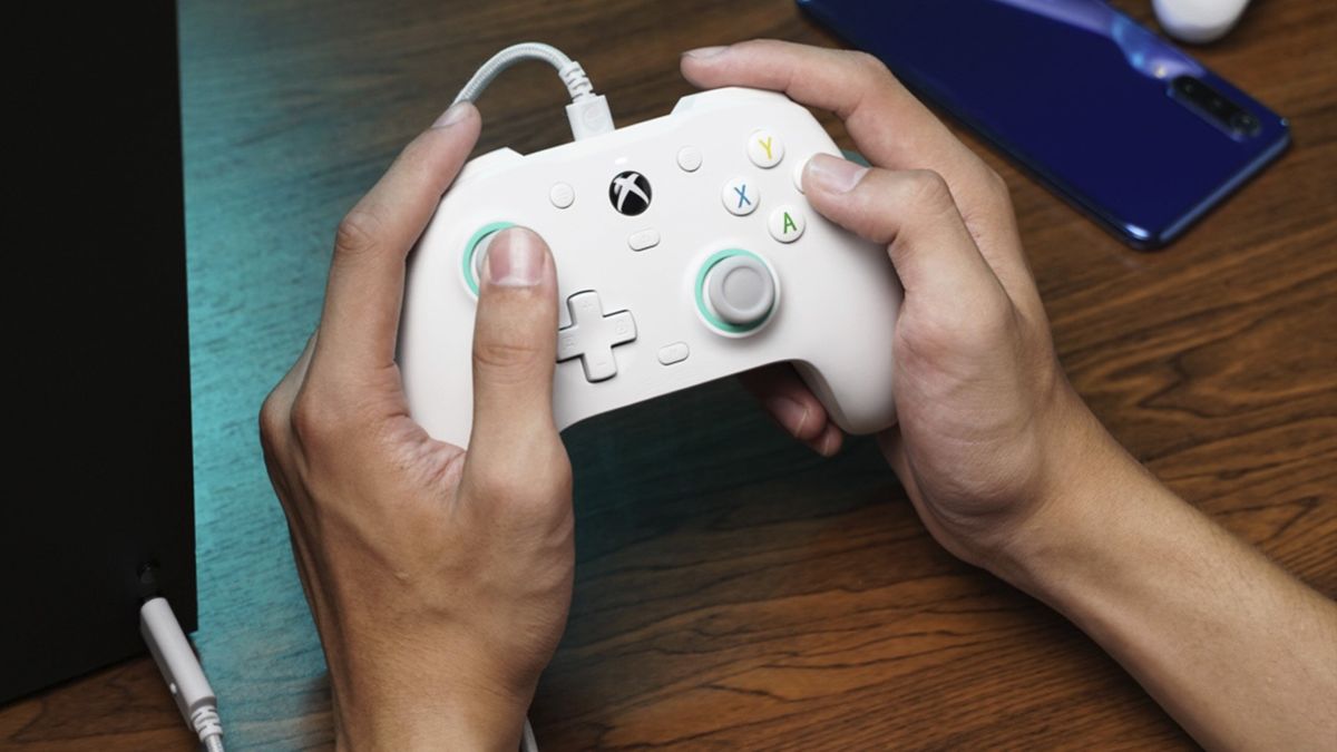 Hyperkin’s 'Competitor' controller eliminates stick drift and features ...