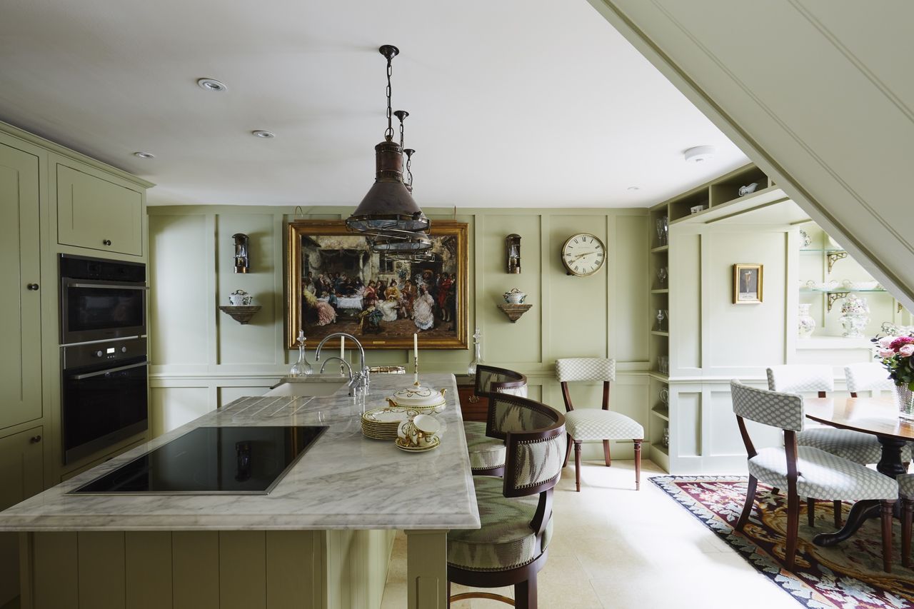 See inside a Chelsea townhouse with unique design flourishes | Homes ...
