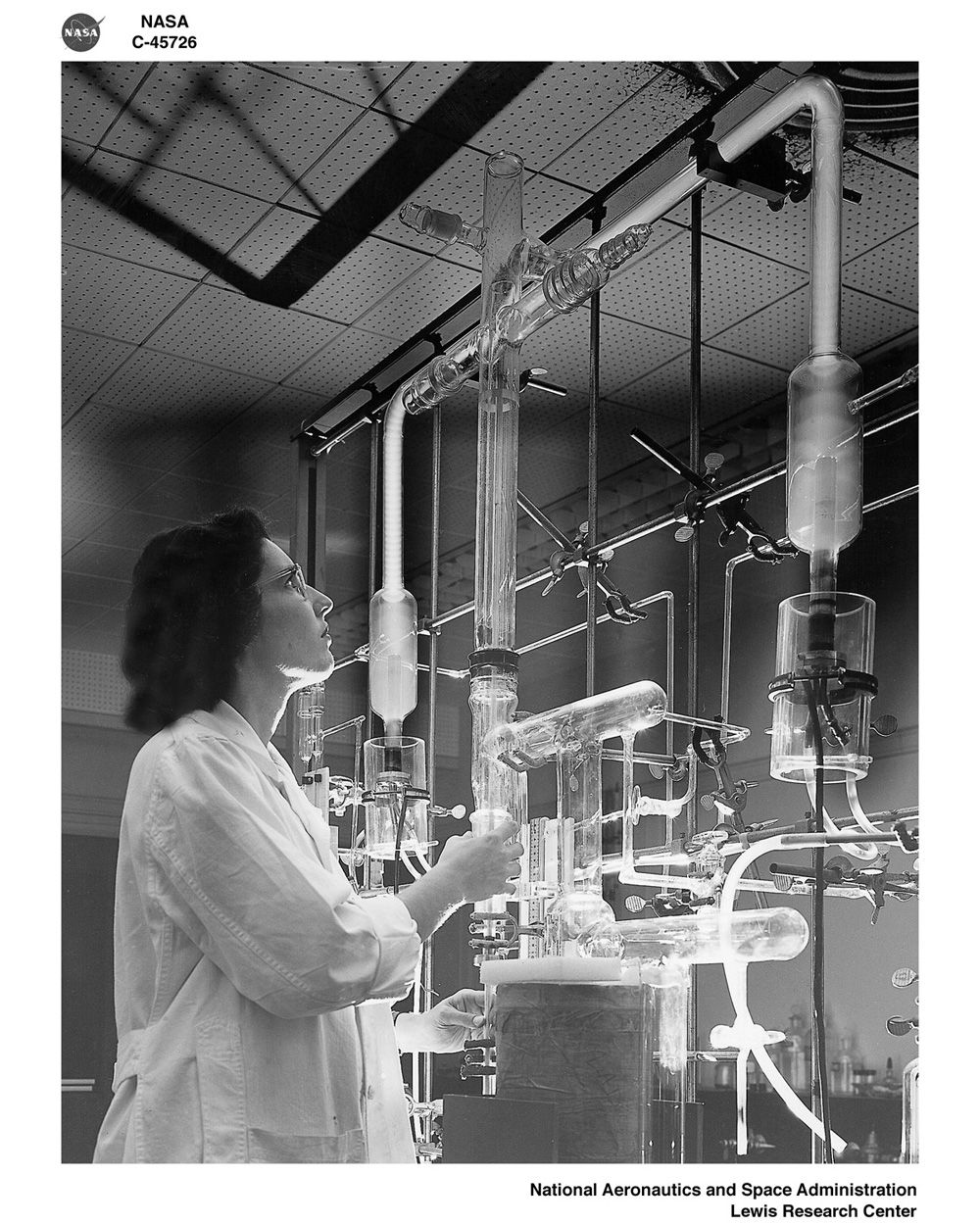 Space History Photo: Rare Woman Physicist at NASA in 1957 | Space