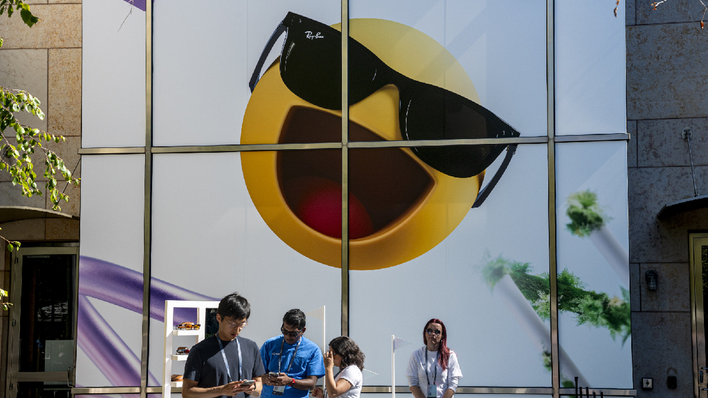 Meta will use pictures and voice recorded by its Google Glass-style Ray ...