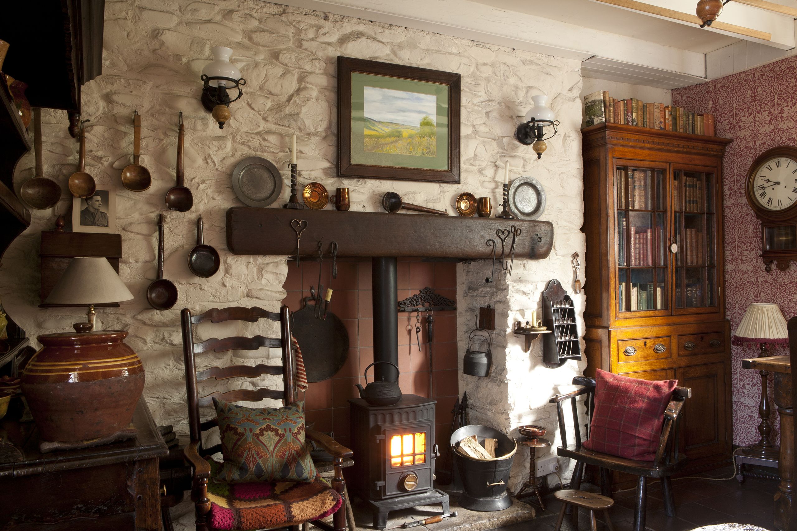 Real home: a traditional Welsh cottage gets a vintage transformation ...