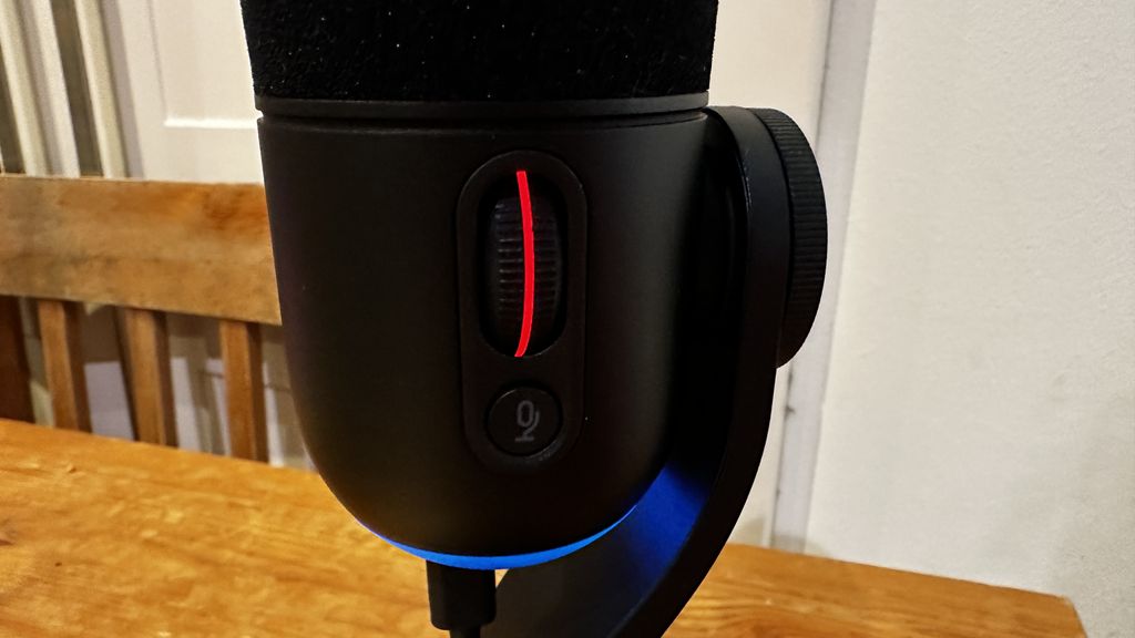 Logitech Yeti GX review - a great-sounding microphone for streamers ...