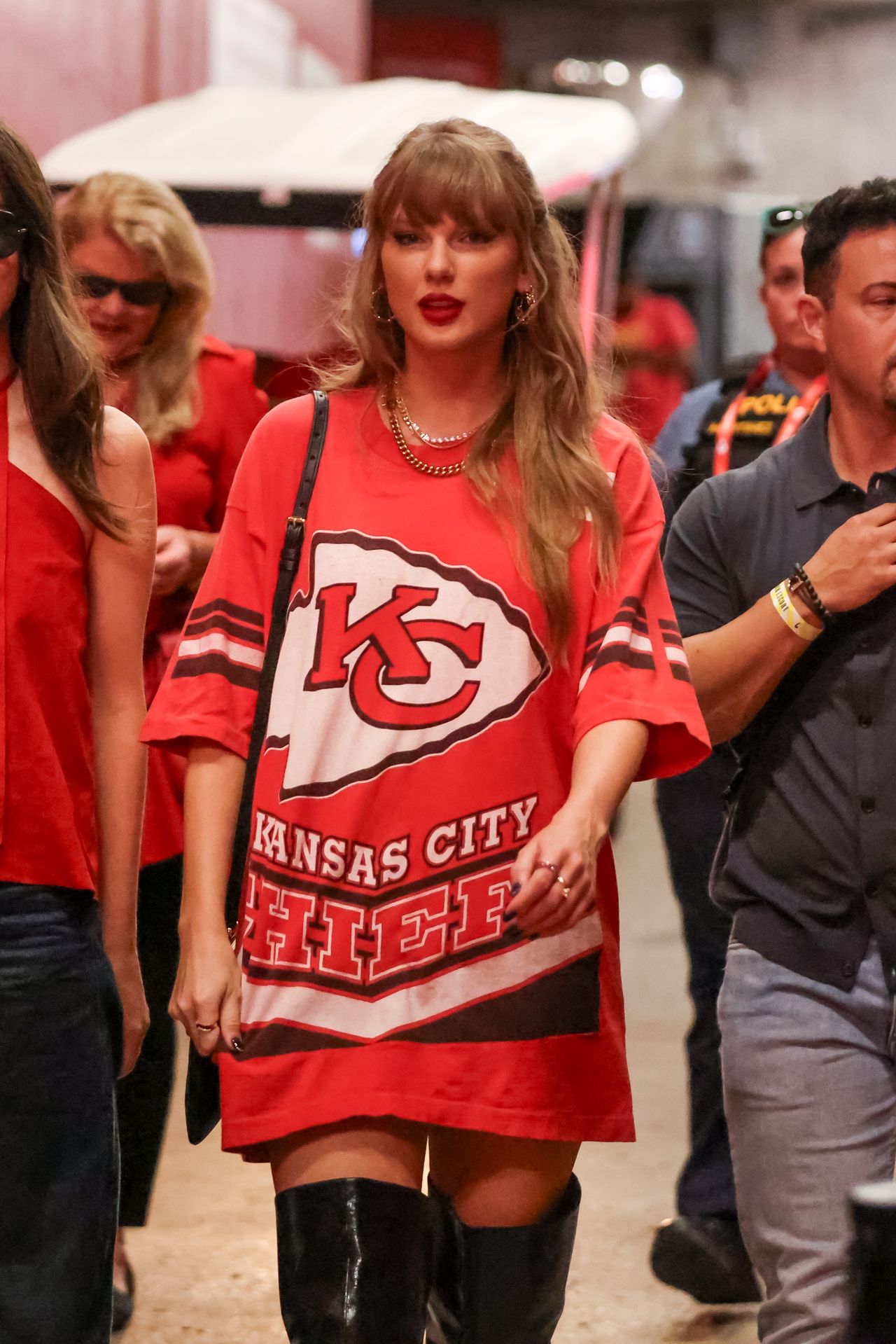 Every Single Taylor Swift Chiefs Game Outfit, Ranked | Marie Claire