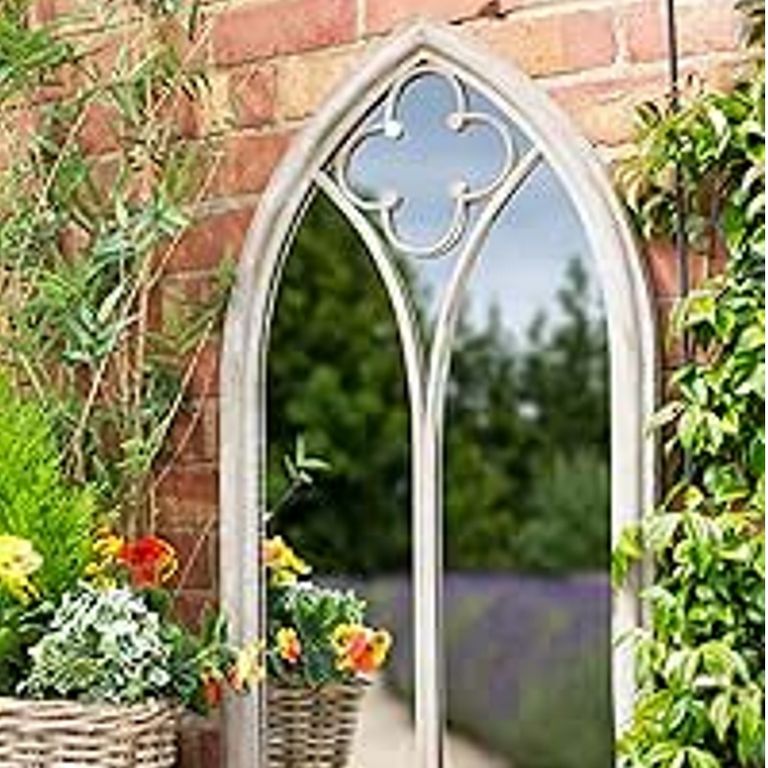 Outdoor mirror ideas: 5 expert ways to open up your yard | Homes and ...