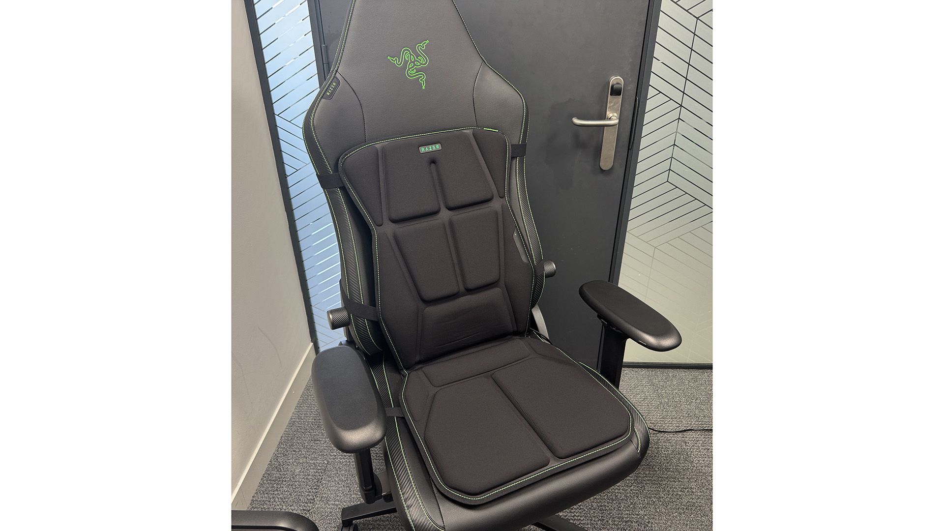 Razer just shook the gaming market with HD Haptic headphones and seat ...