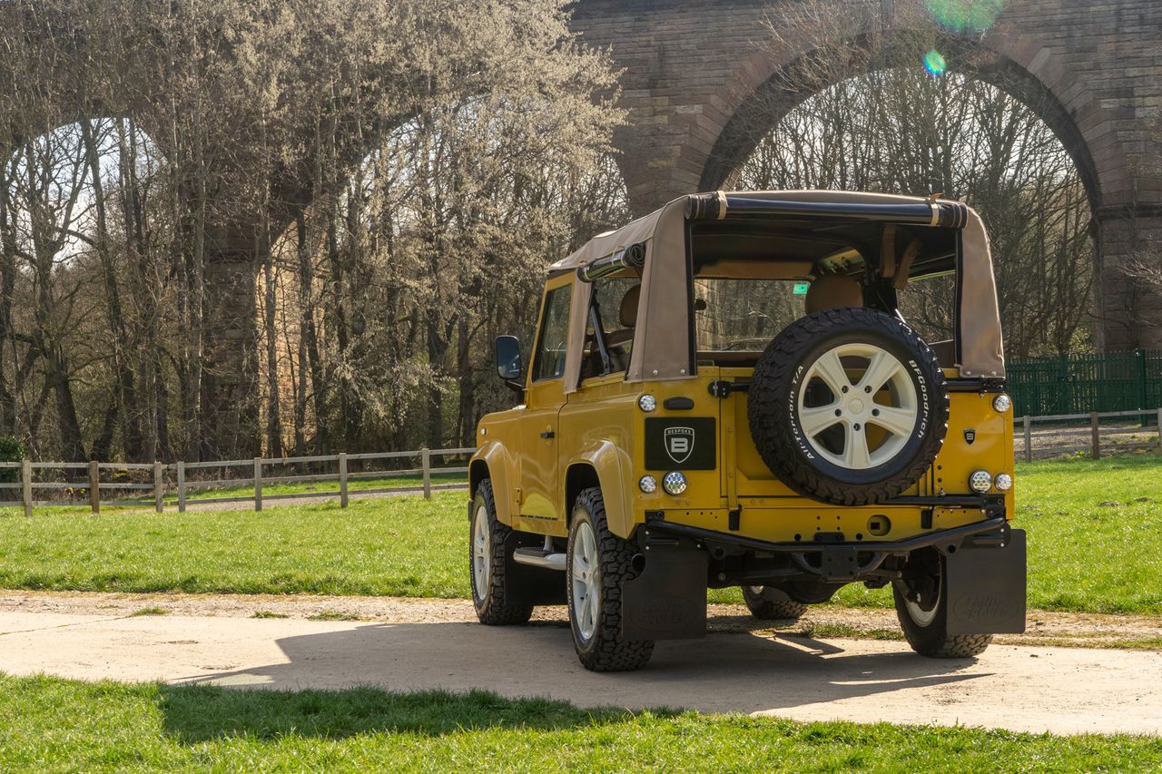 Land Rover Defender restoration: 22 specialists to reinvent an ...