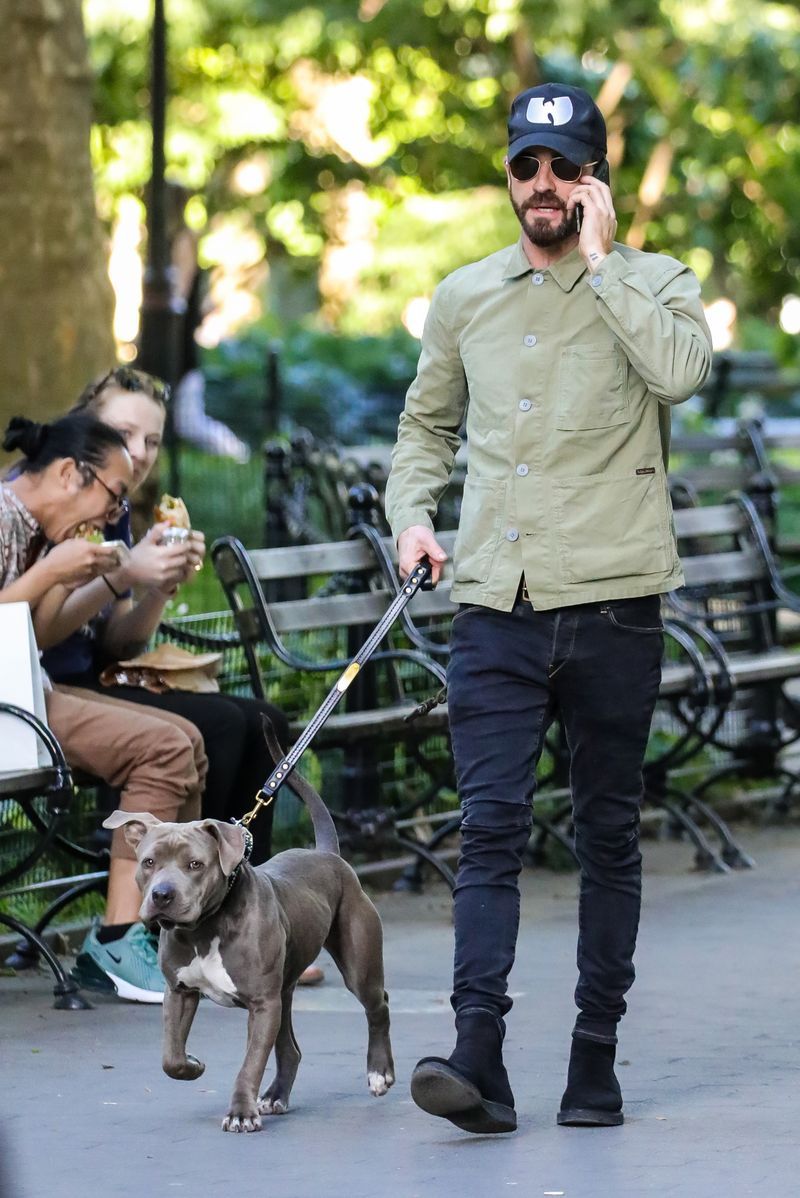 What Dog Breeds Do Celebrities Own? - Photos of Celebrities With Their ...