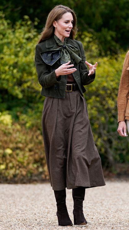 Kate Middleton steps out in style in cosy yet chic brown boots | Woman ...