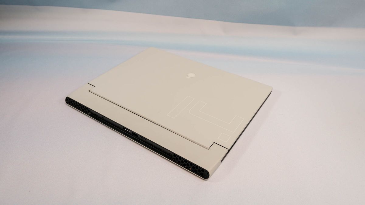 Alienware goes superthin with 14-inch gaming laptop | Laptop Mag