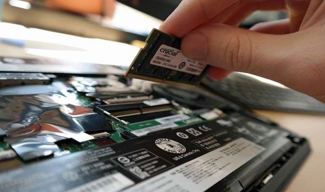 How to Upgrade Your ThinkPad T460s' RAM | Laptop Mag