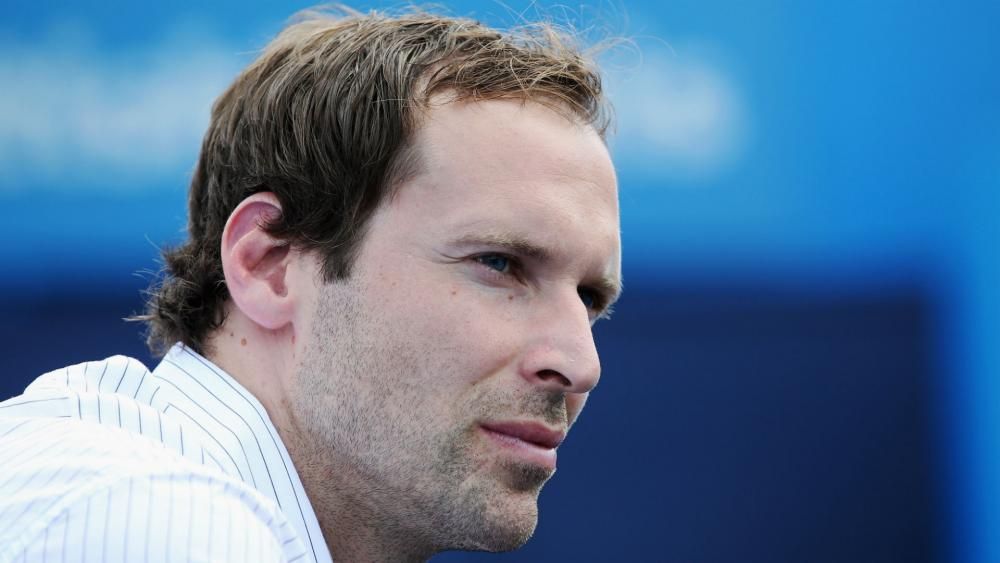 Cech reveals work permit prevented past Arsenal move | FourFourTwo