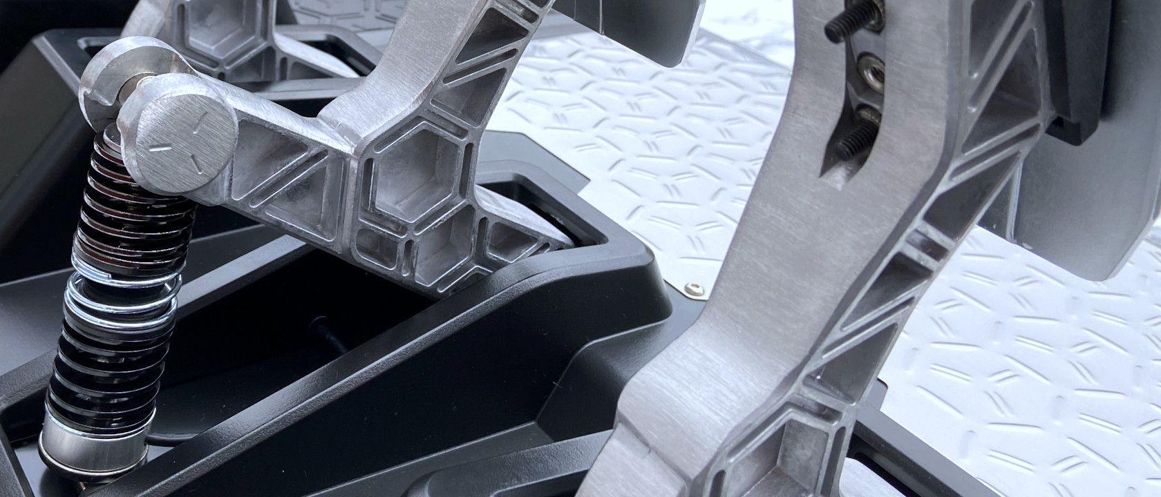 Thrustmaster T-LCM racing pedals review: Customizable springs for ...