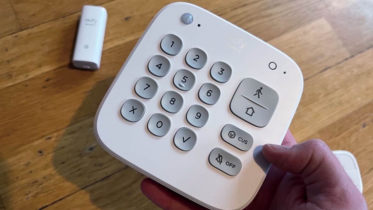 Vi testkör Eufy Security home alarm kit - Tanken är god i alla fall ...