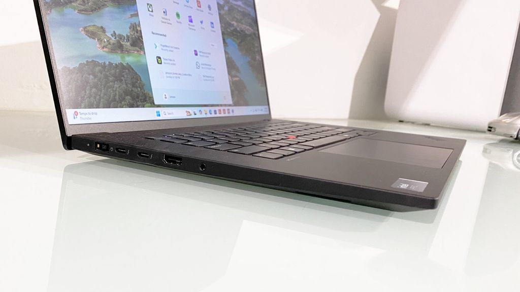 Lenovo Thinkpad P1 Gen 7 review: A beautifully built but painfully ...