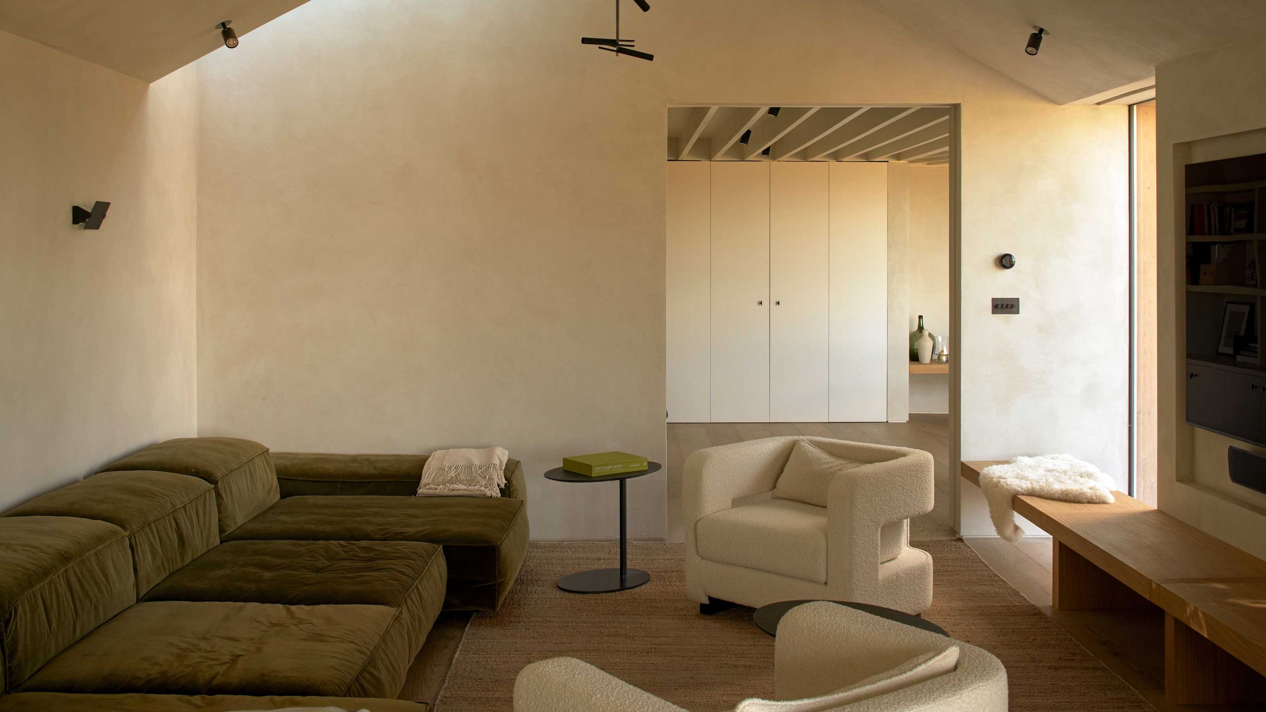 How to use negative space in interior design for better rooms | Livingetc