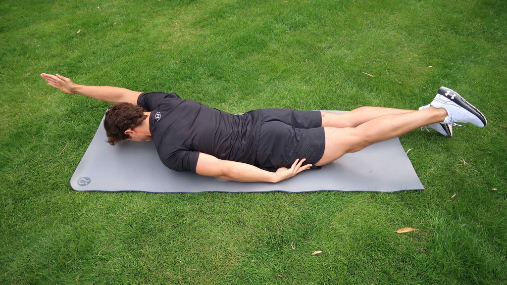 Get in V-shape with the best home workout for the back | T3