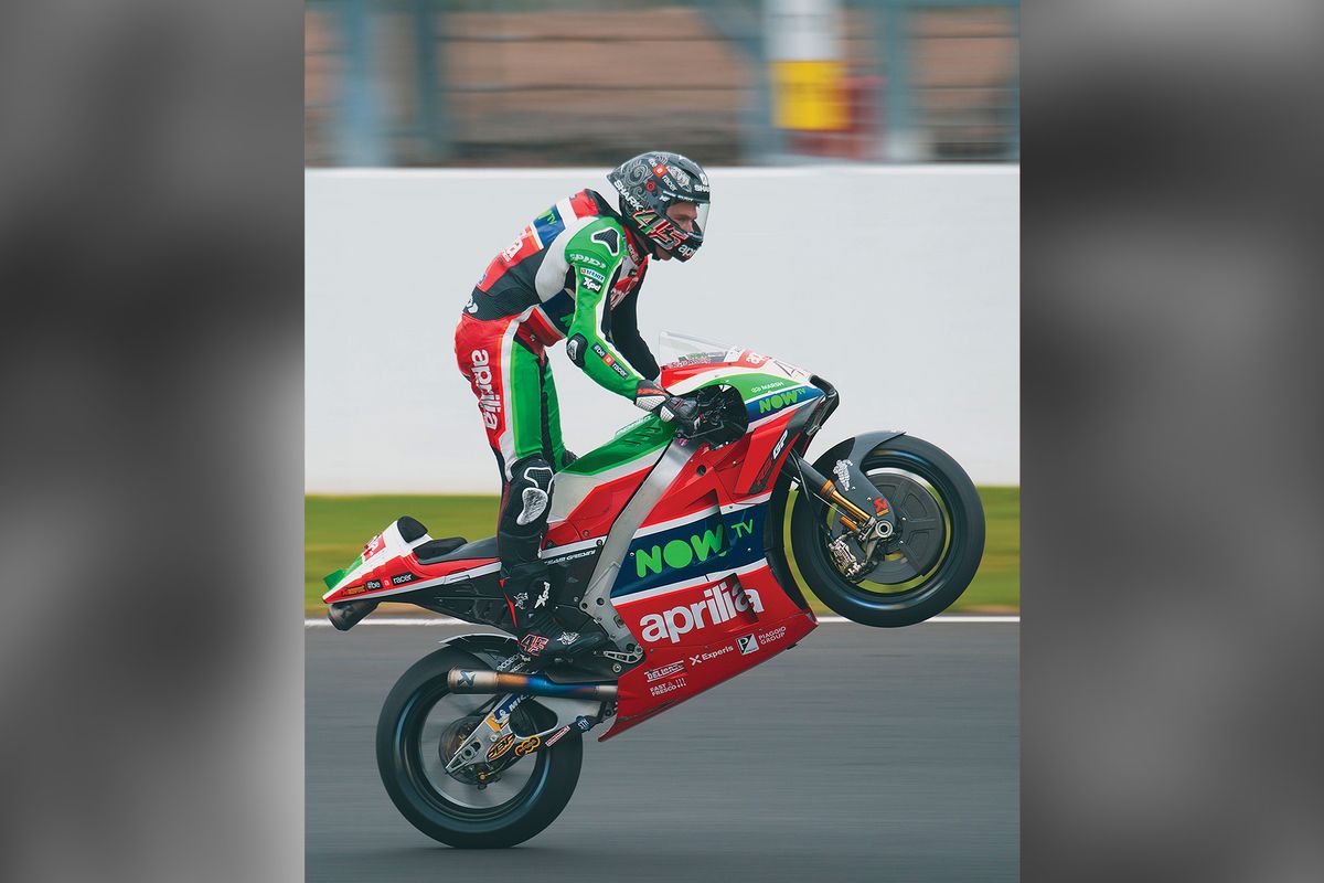 How to capture perfect panning shots in motorsport photography ...