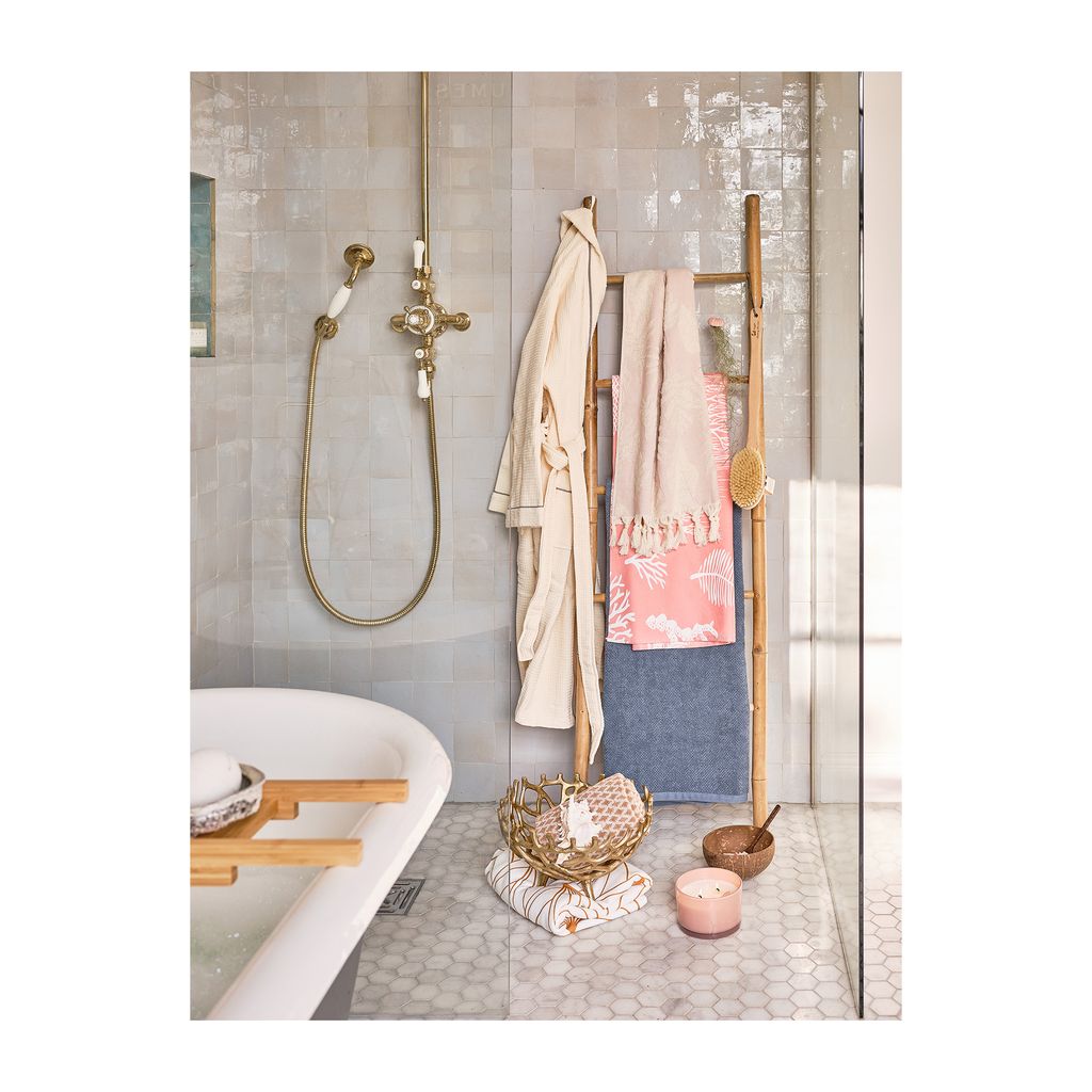 14 towel storage ideas for when you can't find space anywhere | Real Homes
