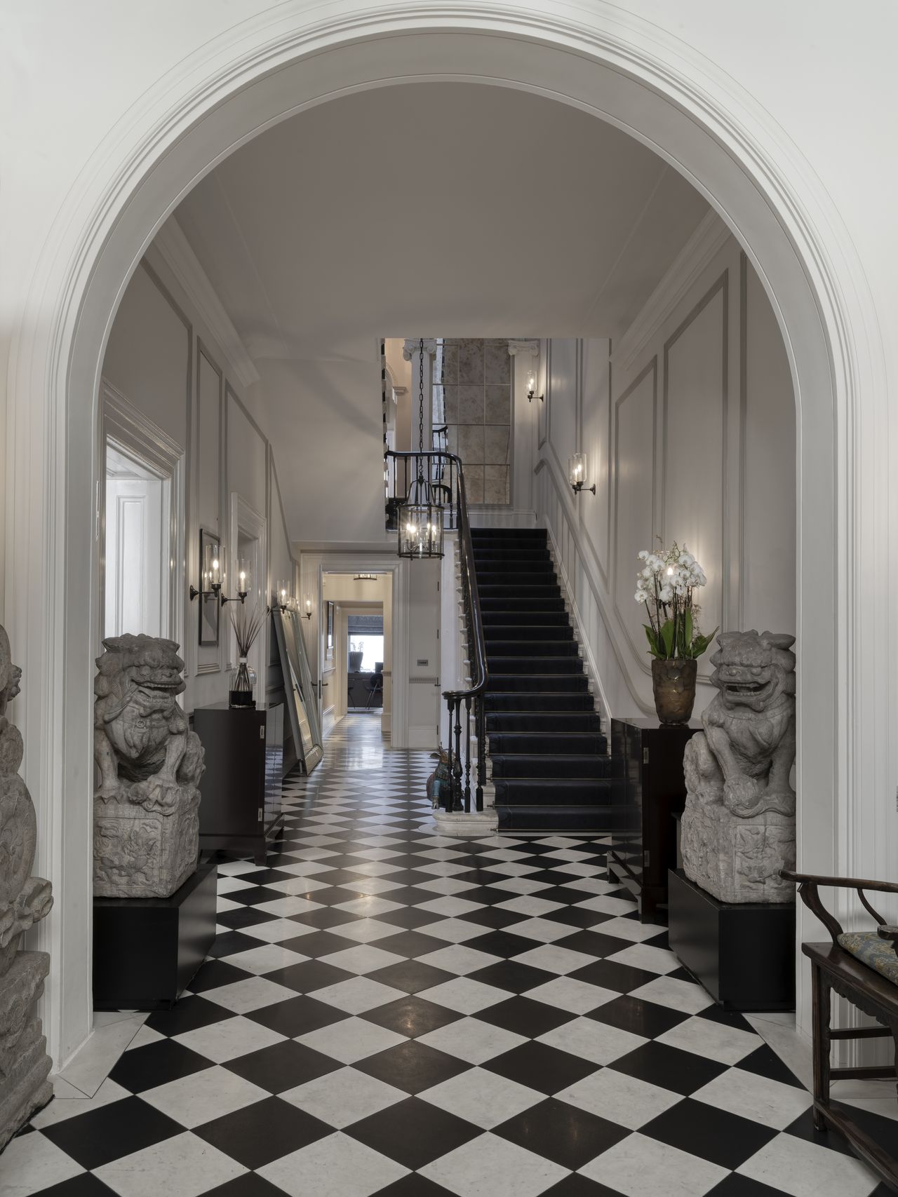 This London home pairs period features with a modern style