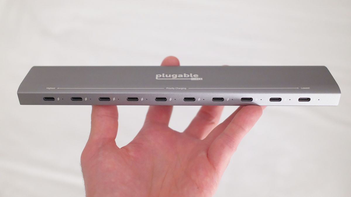 Plugable's 10-port smart USB-C charging hub is the peripheral hero we ...