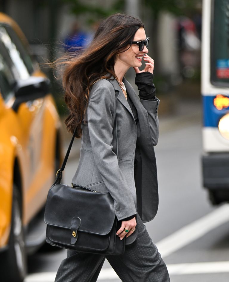 Anne Hathaway Endorses the Coach Bag Renaissance In 'The Devil Wears ...