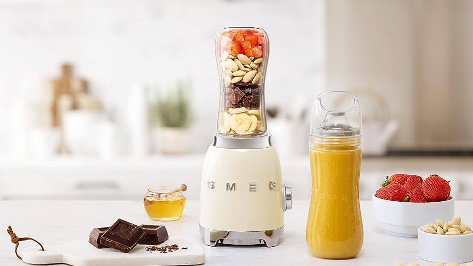 Smeg Personal Blender review: for petite, chic kitchens