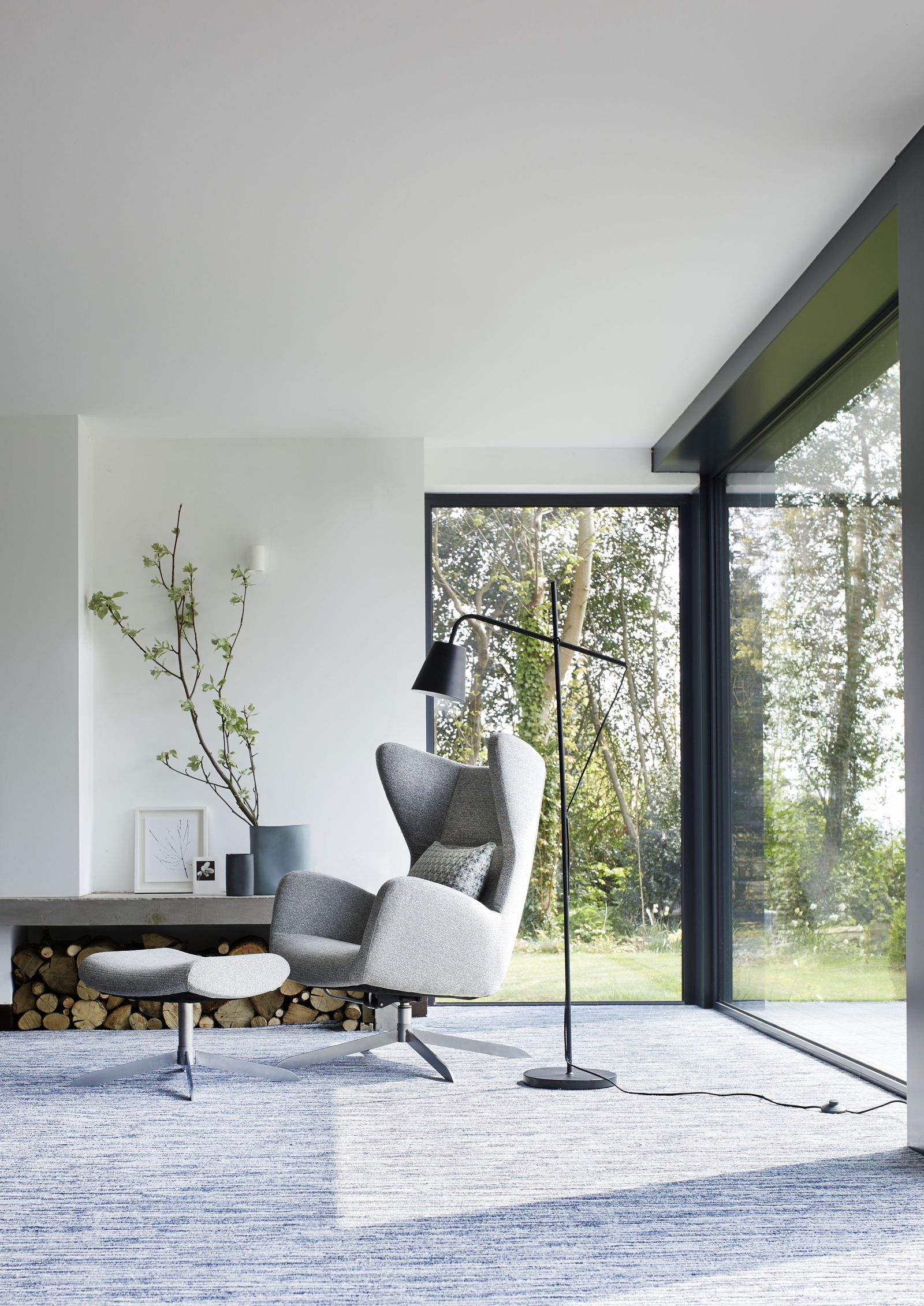 10 ways to make living room ceilings look higher | Homes and Gardens