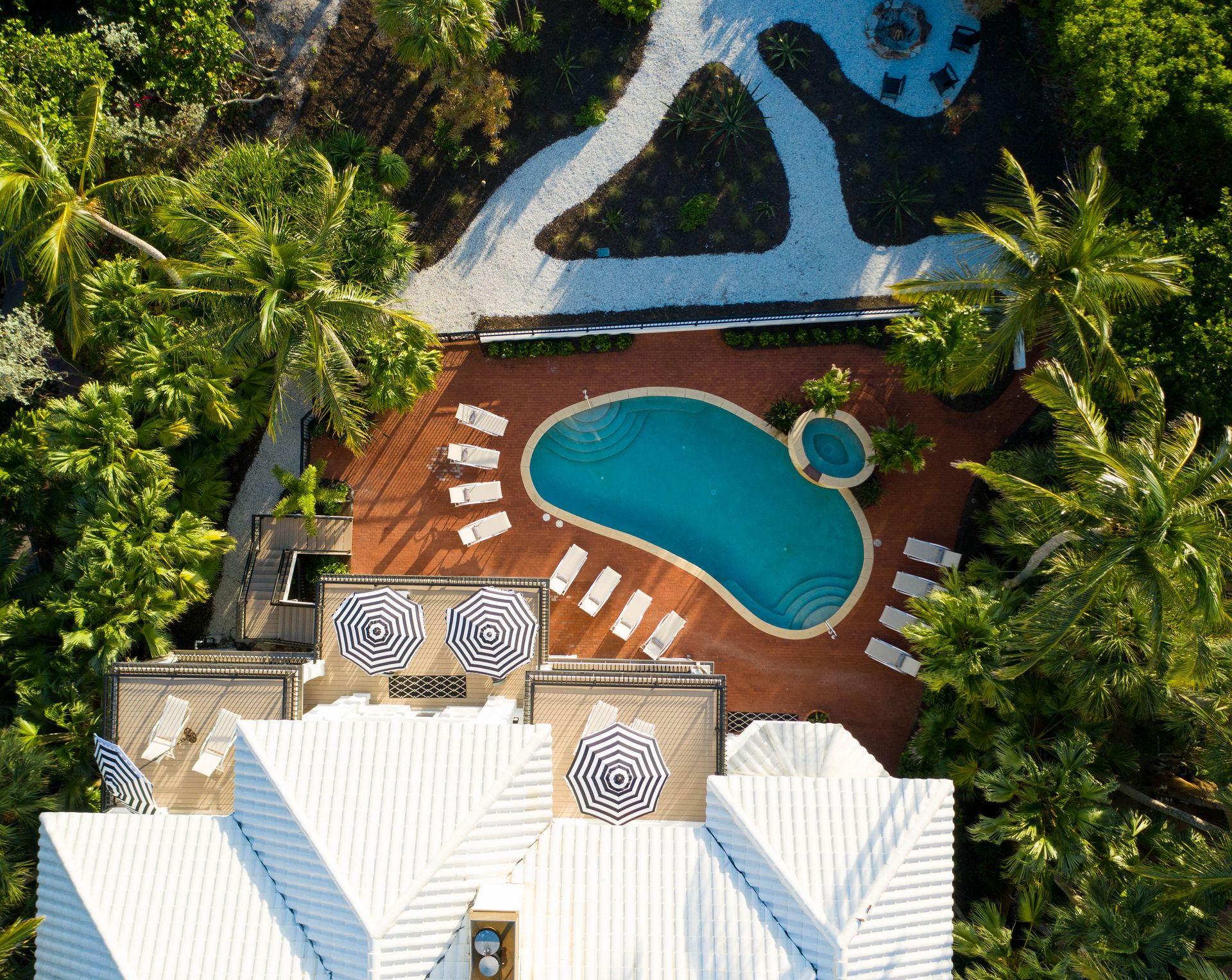 Pool patio ideas: 15 ways to create a fabulous poolscape | Homes and ...