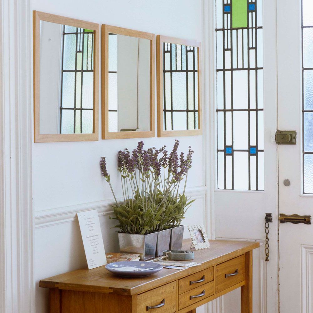 White hallway ideas: create a pleasing bright entrance with shades of ...