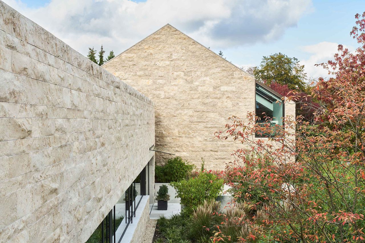 A new German house appears to be carved from stone | Wallpaper