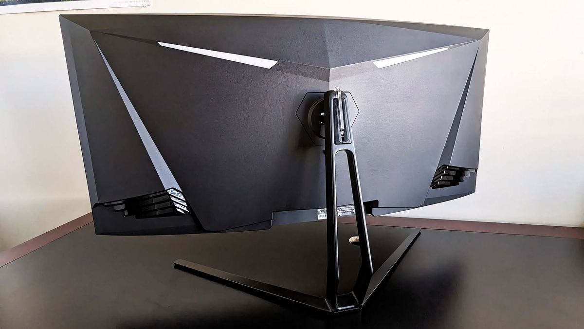 Review: Monoprice's budget curved gaming monitor is basic but quite ...