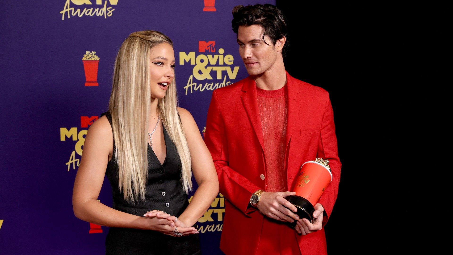 Who Is Chase Stokes Girlfriend Here Are All The Deets My Imperfect Life