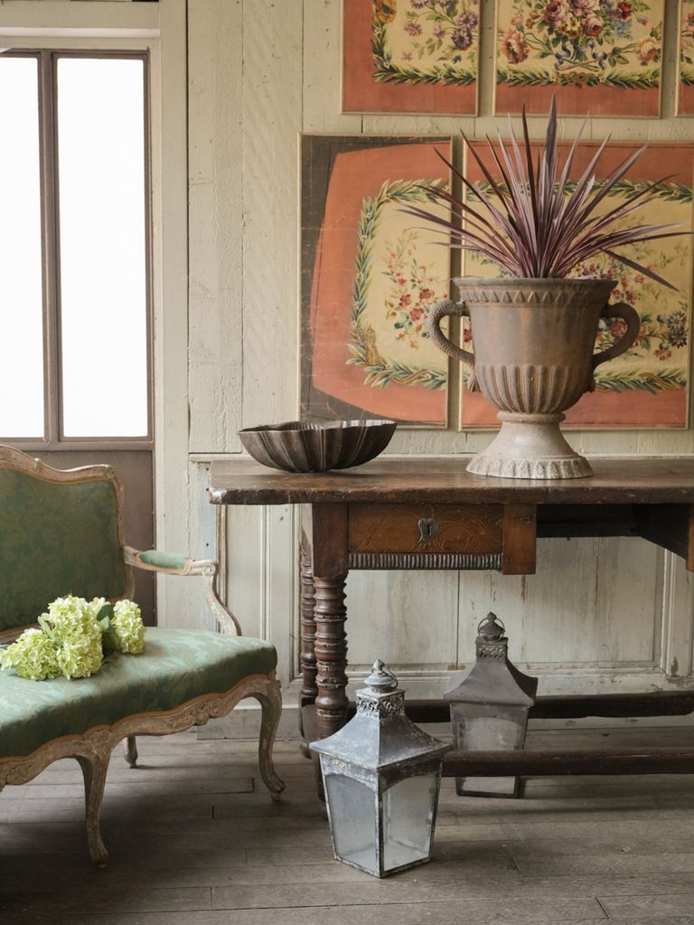 What's the Difference Between Antique vs Vintage vs Retro? | Livingetc