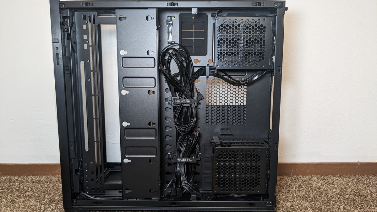 Lian Li’s O11D EVO XL Hands-On: Roomy and Massively Customizable | Tom ...