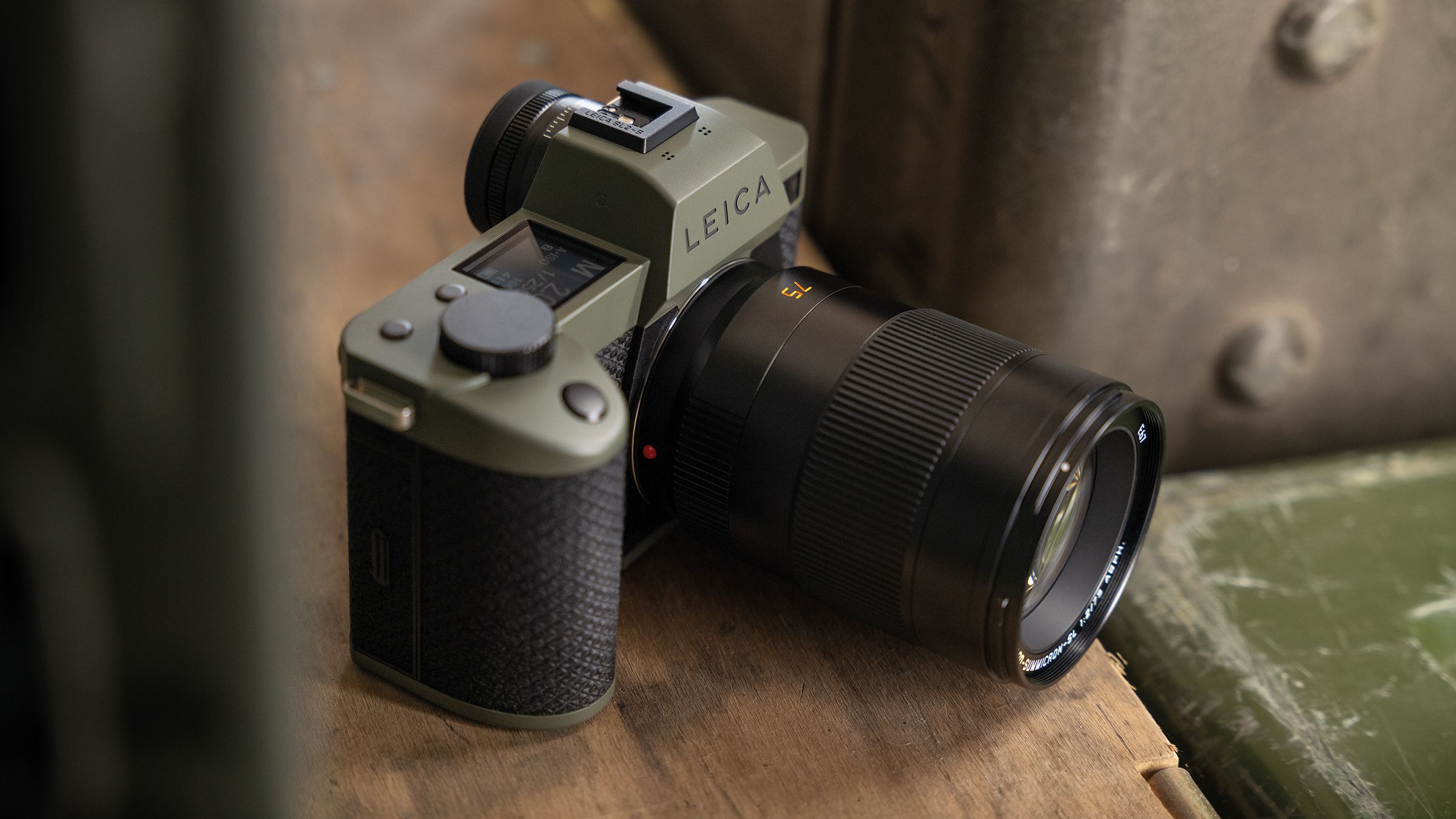 It's another bullet-proof camera! Meet the Leica SL2-S Reporter ...