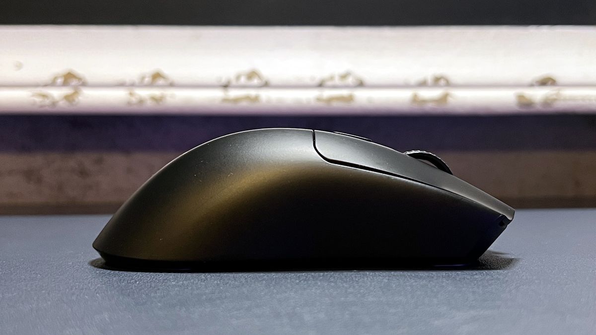 Razer Viper V3 HyperSpeed Review: Feels Lighter | Tom's Hardware
