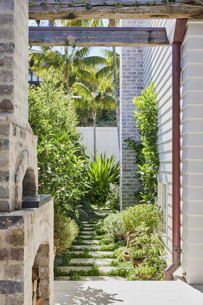 9 side yard ideas to make you rethink how to use your space | Livingetc