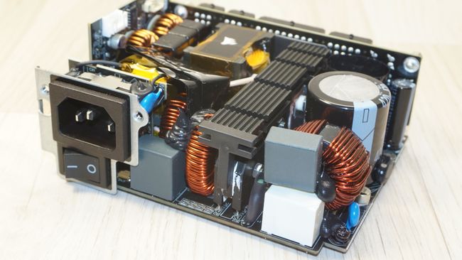 Corsair SF750 SFX PSU review: Light weight, high efficiency | Tom's ...