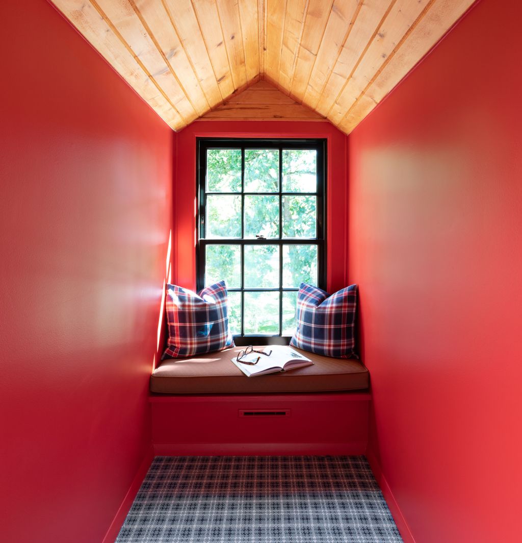 10 amazing attic rooms under sloped ceilings | Livingetc