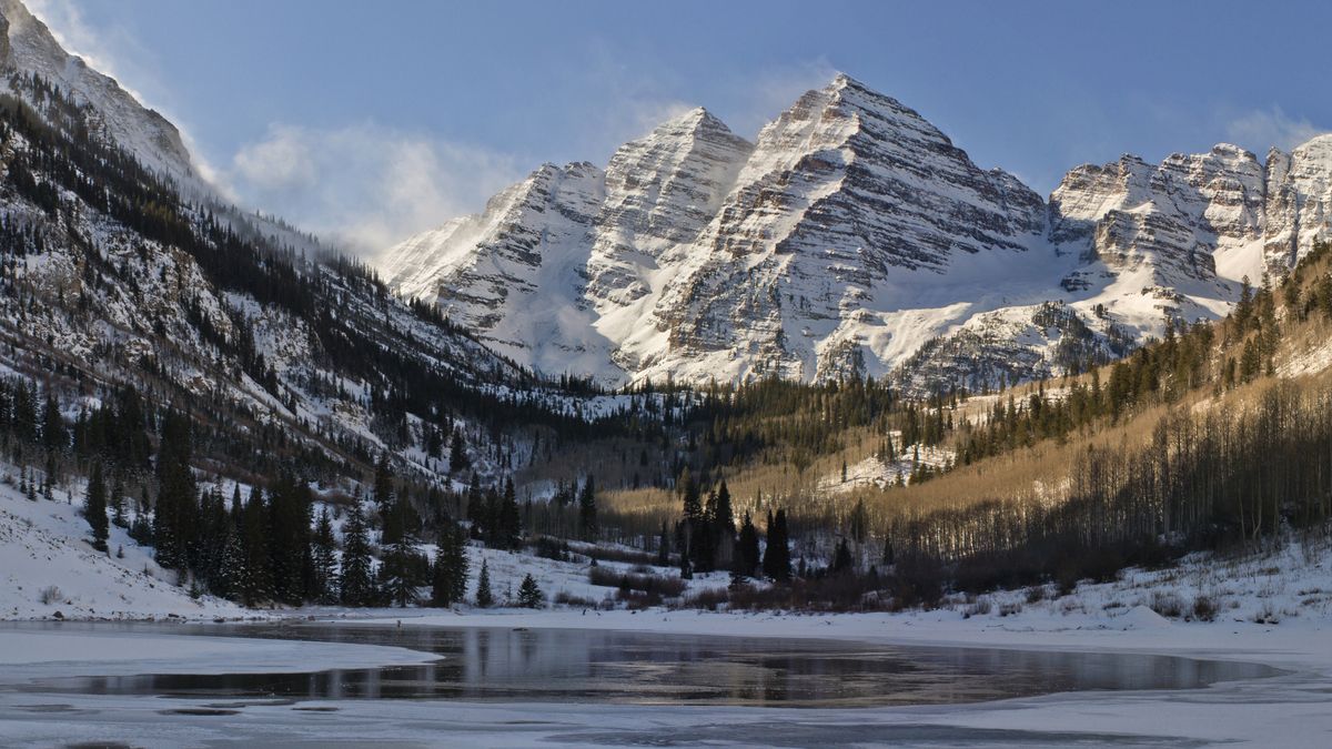 Best winter hikes in Colorado for snowy adventures | Advnture