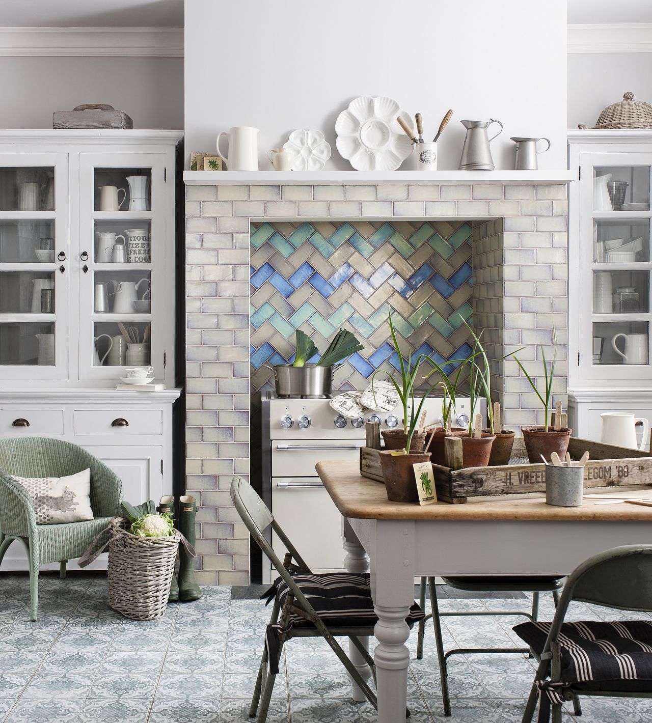 27 decluttering jobs you must do if you want to sell your home | Real Homes