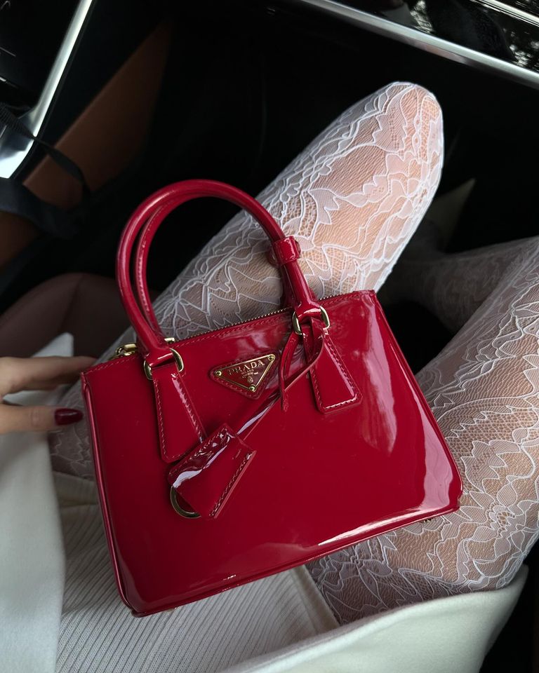 How to Style—and Shop—Winter's White Tights Trend | Who What Wear UK