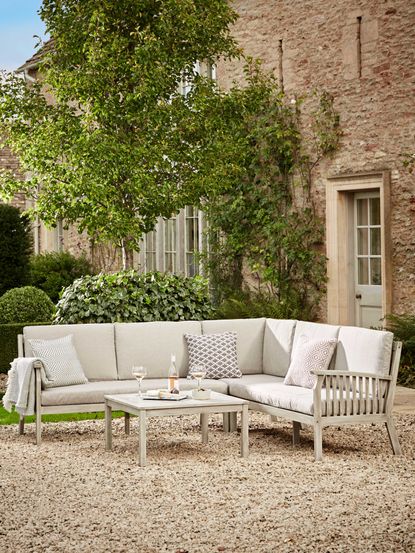 Outdoor seating ideas: 15 stunning designs to help you sit back in ...