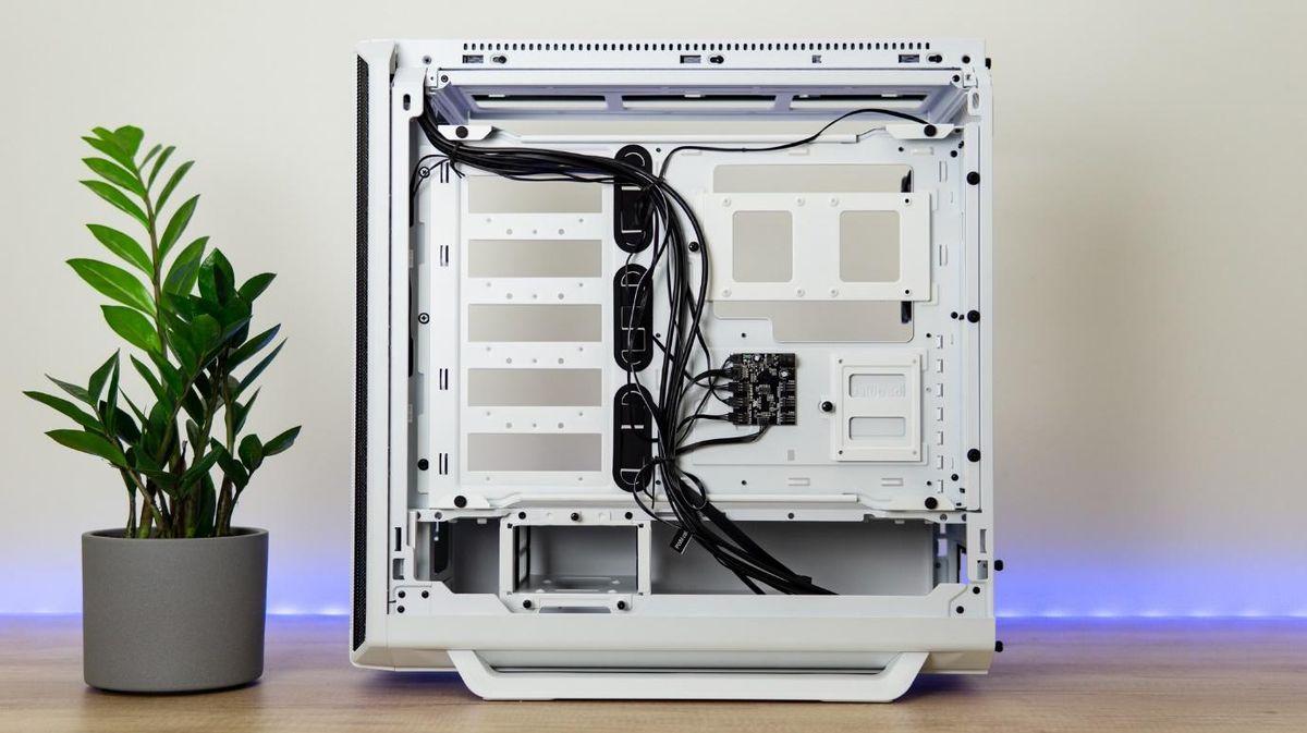 Internal Layout, Cooling andNoise Padding - be quiet! Silent Base 802 ...